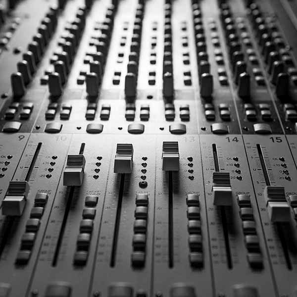 INSIDE | STORIES | VELVET SOUND | AKM - Asahi Kasei Microdevices